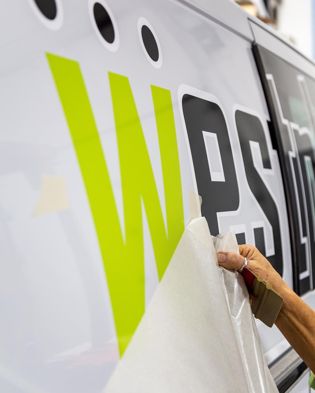 Best Vinyl Signs Winnebago, WI | Wraps, Murals, Graphics, Banners